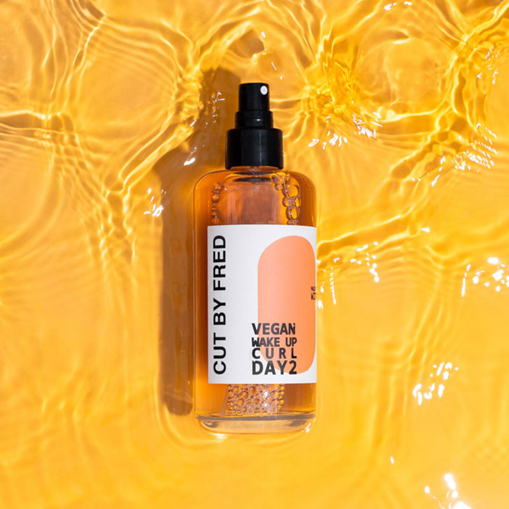 Spray définition 2ème jour boucles Vegan Wake Up Curl Day 2 ...